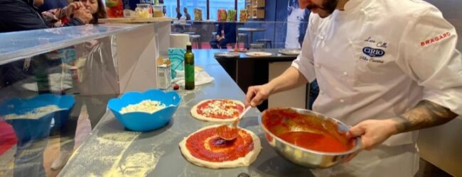 Il pizzaiolo Beneventano Luca Cillo presente all'evento a Napoli "Tutto ...
