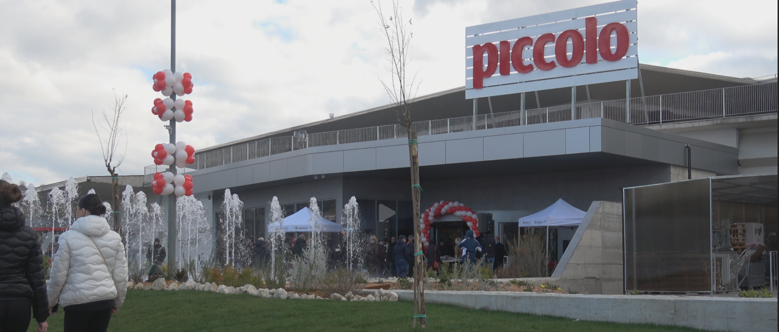 Inaugurato a Montesarchio il supermercato "Piccolo" al LIZ Gallery con ...