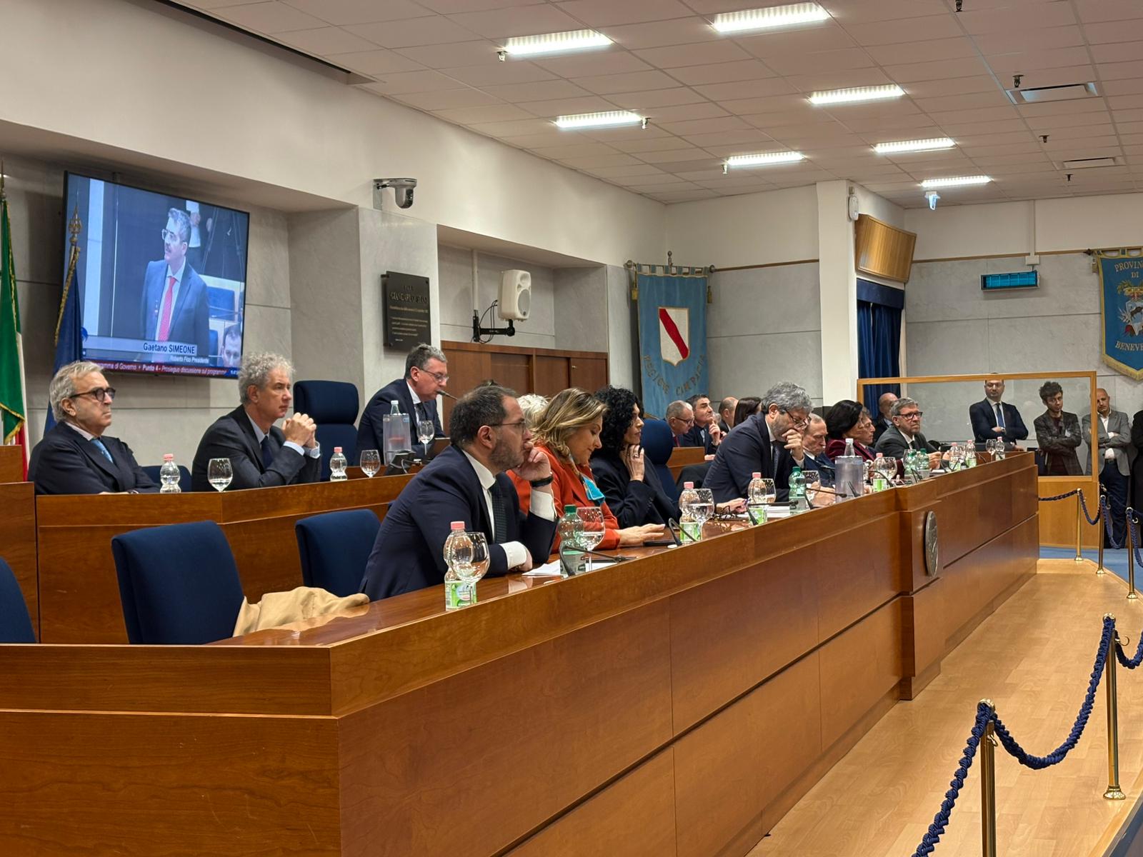 Regione, inizia la Legislatura. Nodi Bilancio e commissioni - Lab TV Lab TV